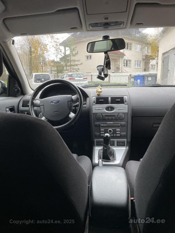 Melns Ford Mondeo 2006 Kuresāre, ar dzinēja tilpumu 1.80 L un nobraukumu 230 tūkst. km par 1200 €, foto 11 vietnē AUTOMOTO.COM.LV