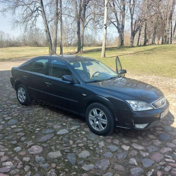 Black Ford Mondeo 2006 in Anyksciai, with an engine capacity of 2.00 L and mileage of 206 thousand km for 850 €, photo 3 on AUTOMOTO.COM.LV
