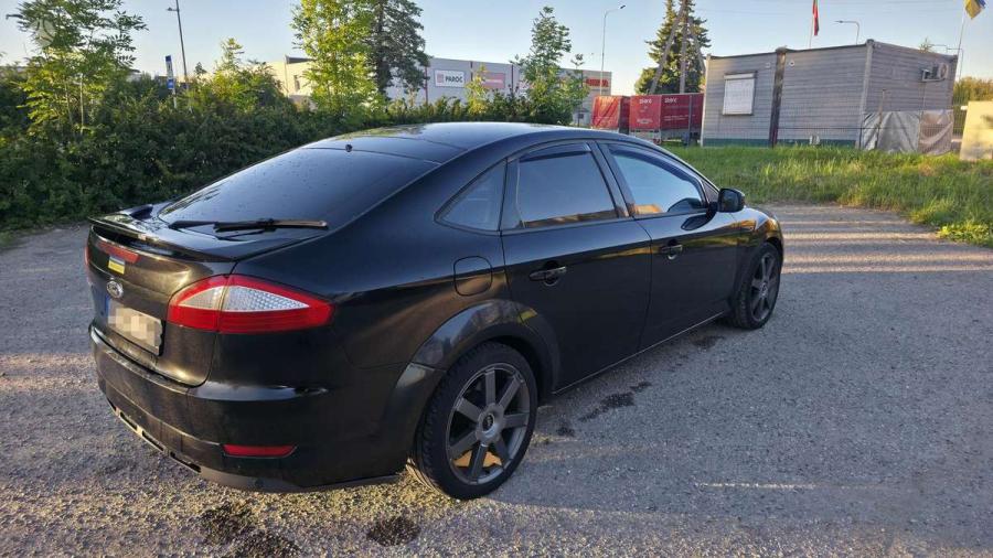Melns Ford Mondeo 2007 Ukmergė, ar dzinēja tilpumu 2.00 L un nobraukumu 307 tūkst. km par 1700 €, foto 5 vietnē AUTOMOTO.COM.LV