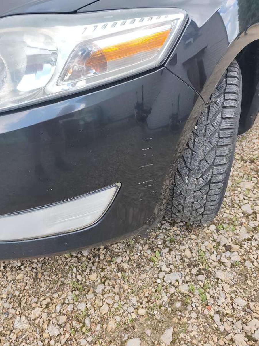 Black Ford Mondeo 2007 in Kaunas, with an engine capacity of 1.75 L and mileage of 385 thousand km for 1600 €, photo 3 on AUTOMOTO.COM.LV