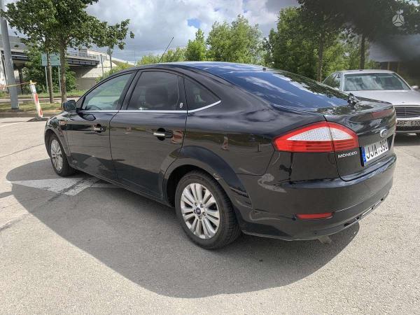 Black Ford Mondeo 2007 in Klaipeda, with an engine capacity of 1.75 L and mileage of 303 thousand km for 2200 €, photo 4 on AUTOMOTO.COM.LV