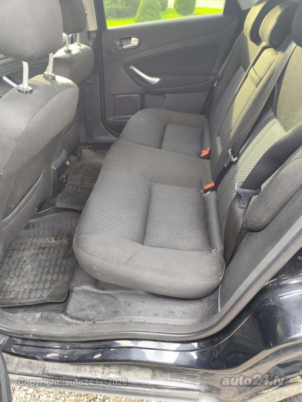 Melns Ford Mondeo 2007 Tallina, ar dzinēja tilpumu 2.00 L un nobraukumu 321 tūkst. km par 799 €, foto 9 vietnē AUTOMOTO.COM.LV