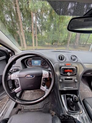 Black Ford Mondeo 2007 in Daugavpils, with an engine capacity of 1.80 L and mileage of 296 thousand km for 1300 €, photo 4 on AUTOMOTO.COM.LV