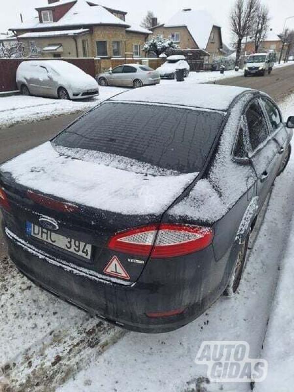 Melns Ford Mondeo 2008 Šauļi, ar dzinēja tilpumu 1.80 L un nobraukumu 300 tūkst. km par 1750 €, foto 4 vietnē AUTOMOTO.COM.LV