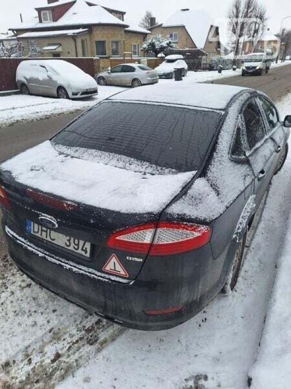 Melns Ford Mondeo 2008 Šauļi, ar dzinēja tilpumu 1.80 L un nobraukumu 300 tūkst. km par 1750 €, foto 4 vietnē AUTOMOTO.COM.LV