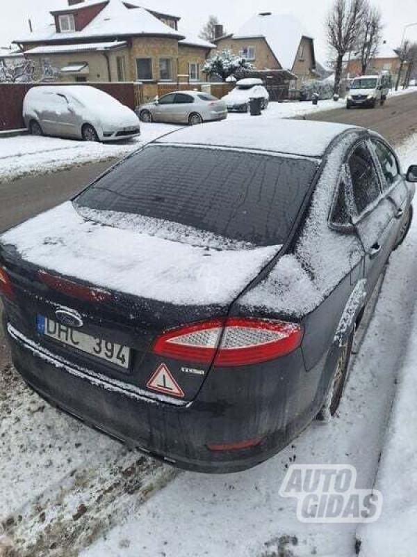 Black Ford Mondeo 2008 in Siauliai, with an engine capacity of 1.80 L and mileage of 300 thousand km for 1650 €, photo 4 on AUTOMOTO.COM.LV