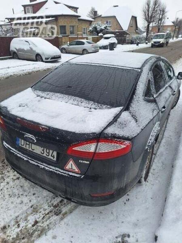 Melns Ford Mondeo 2008 Šauļi, ar dzinēja tilpumu 1.80 L un nobraukumu 300 tūkst. km par 1550 €, foto 4 vietnē AUTOMOTO.COM.LV