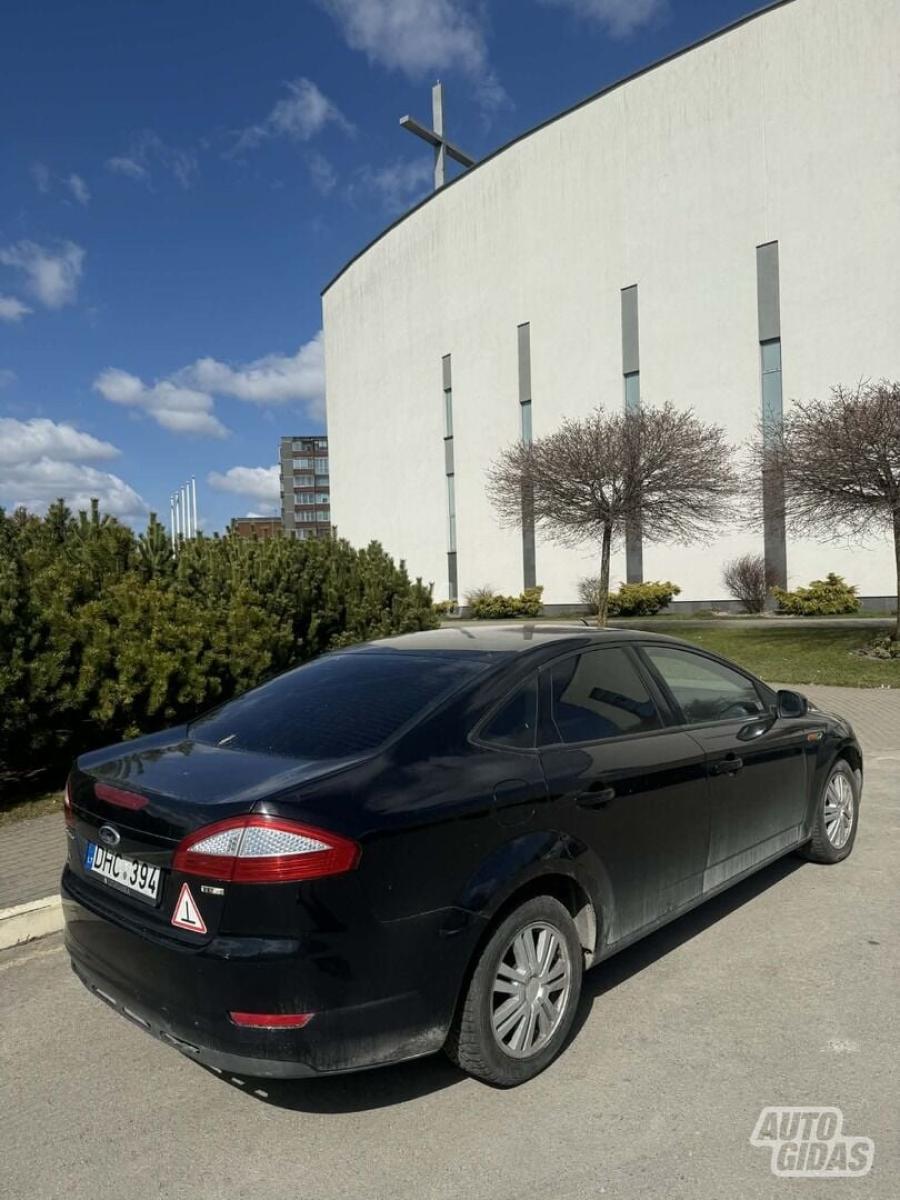 Black Ford Mondeo 2008 in Siauliai, with an engine capacity of 1.80 L and mileage of 270 thousand km for 1550 €, photo 3 on AUTOMOTO.COM.LV