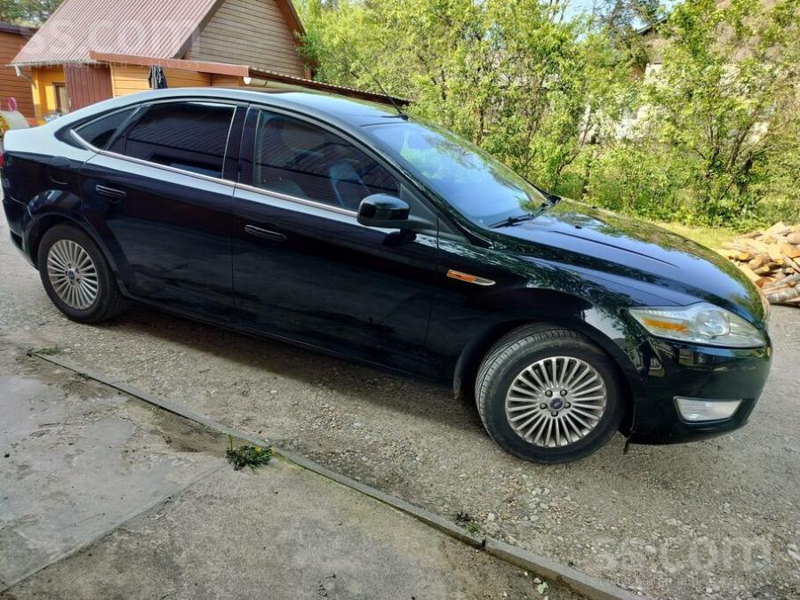 Melns Ford Mondeo 2009 Daugavpils, ar dzinēja tilpumu 2.00 L un nobraukumu 268 tūkst. km par 4150 €, foto 3 vietnē AUTOMOTO.COM.LV