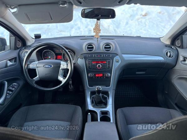 Black Ford Mondeo 2010 in Tallinn, with an engine capacity of 2.00 L and mileage of 129 thousand km for 4990 €, photo 9 on AUTOMOTO.COM.LV