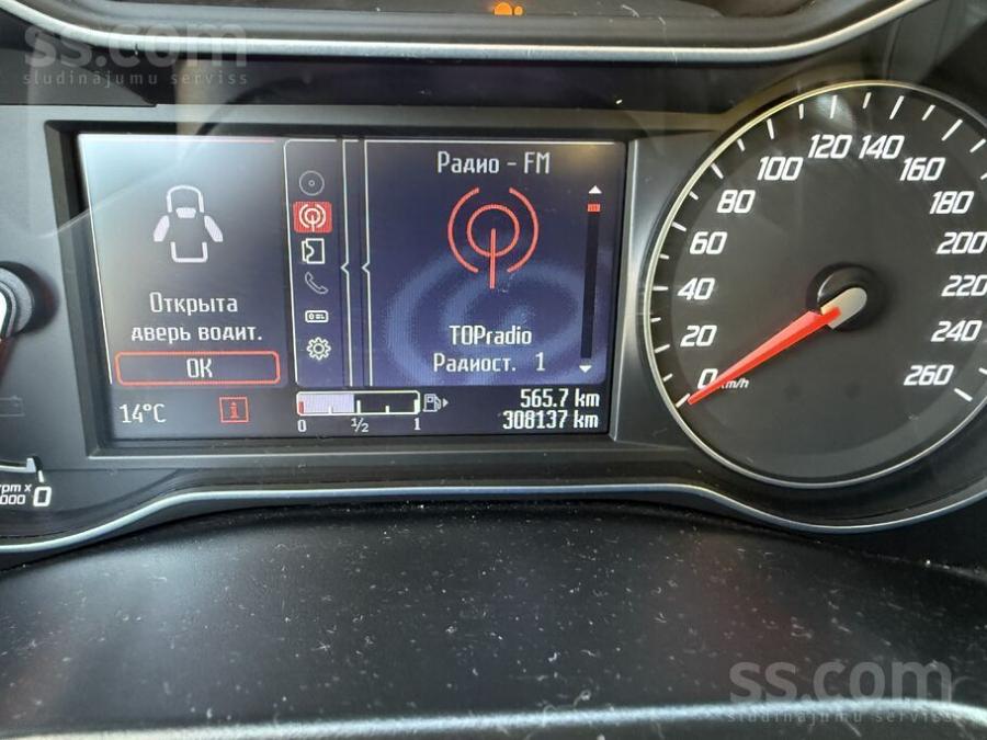Black Ford Mondeo 2010 in Liepaja, with an engine capacity of 2.00 L and mileage of 308 thousand km for 3200 €, photo 8 on AUTOMOTO.COM.LV