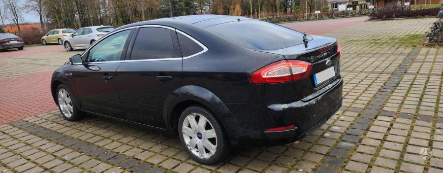Black Ford Mondeo 2011 in Birzai, with an engine capacity of 2.00 L and mileage of 268 thousand km for 3399 €, photo 8 on AUTOMOTO.COM.LV