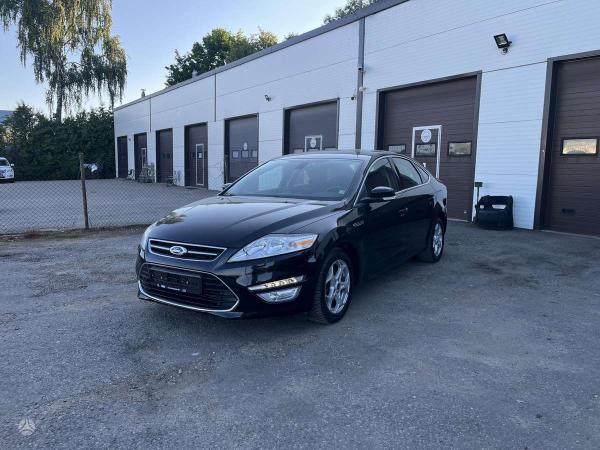 Black Ford Mondeo 2011 in Utena, with an engine capacity of 2.00 L and mileage of 141 thousand km for 3400 €, photo 1 on AUTOMOTO.COM.LV