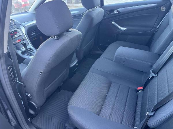 Black Ford Mondeo 2011 in Utena, with an engine capacity of 2.00 L and mileage of 141 thousand km for 3400 €, photo 7 on AUTOMOTO.COM.LV