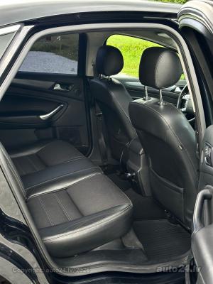 Melns Ford Mondeo 2011 Tallina, ar dzinēja tilpumu 2.00 L un nobraukumu 430 tūkst. km par 2499 €, foto 14 vietnē AUTOMOTO.COM.LV