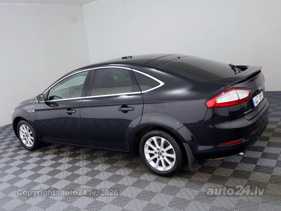 Melns Ford Mondeo 2012 Tallina, ar dzinēja tilpumu 2.00 L un nobraukumu 168 tūkst. km par 1999 €, foto 4 vietnē AUTOMOTO.COM.LV