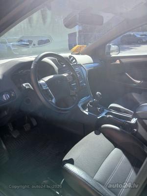 Melns Ford Mondeo 2012 Tallina, ar dzinēja tilpumu 2.00 L un nobraukumu 168 tūkst. km par 6500 €, foto 7 vietnē AUTOMOTO.COM.LV
