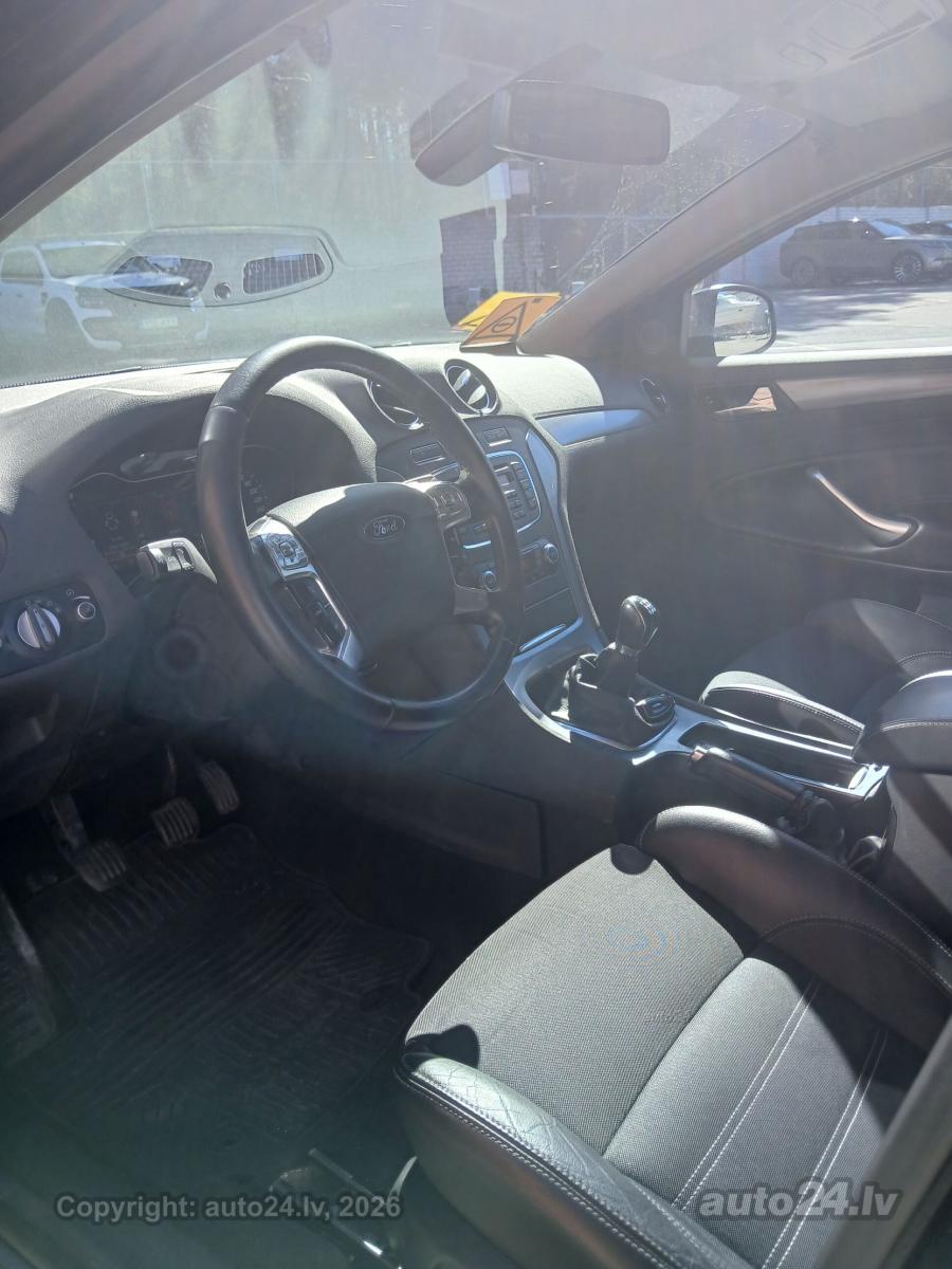 Melns Ford Mondeo 2012 Tallina, ar dzinēja tilpumu 2.00 L un nobraukumu 168 tūkst. km par 6500 €, foto 7 vietnē AUTOMOTO.COM.LV