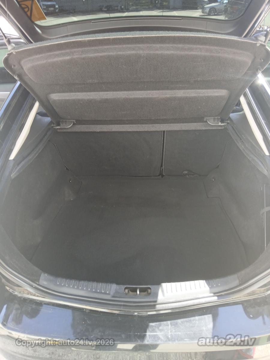Melns Ford Mondeo 2012 Tallina, ar dzinēja tilpumu 2.00 L un nobraukumu 168 tūkst. km par 6500 €, foto 11 vietnē AUTOMOTO.COM.LV