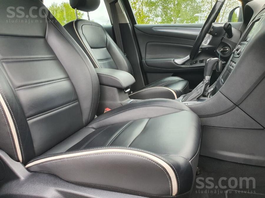 Black Ford Mondeo 2013 in Jelgava, with an engine capacity of 2.00 L and mileage of 179 thousand km for 1700 €, photo 17 on AUTOMOTO.COM.LV