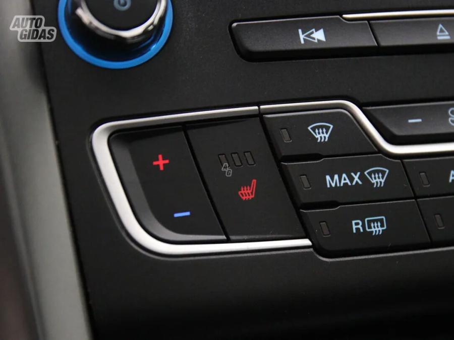 Black Ford Mondeo 2015 in Vilnius, with an engine capacity of 1.50 L and mileage of 181 thousand km for 8499 €, photo 31 on AUTOMOTO.COM.LV
