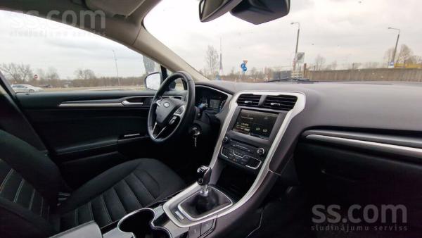 Black Ford Mondeo 2015 in Riga, with an engine capacity of 1.50 L and mileage of 165 thousand km for 6700 €, photo 9 on AUTOMOTO.COM.LV