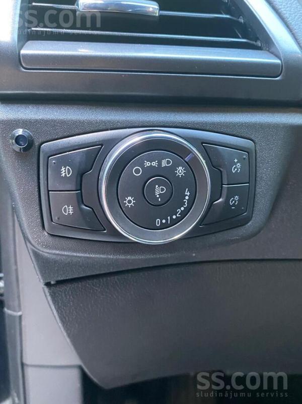 Melns Ford Mondeo 2015 Ogre, ar dzinēja tilpumu 2.00 L un nobraukumu 247 tūkst. km par 5000 €, foto 7 vietnē AUTOMOTO.COM.LV