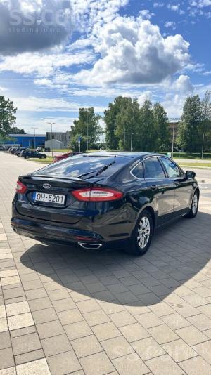 Black Ford Mondeo 2016 in Cesis, with an engine capacity of 2.00 L and mileage of 241 thousand km for 7699 €, photo 6 on AUTOMOTO.COM.LV