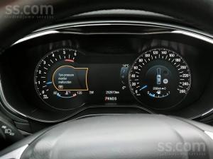 Black Ford Mondeo 2017 in Riga, with an engine capacity of 2.00 L and mileage of 253 thousand km for 7700 €, photo 12 on AUTOMOTO.COM.LV