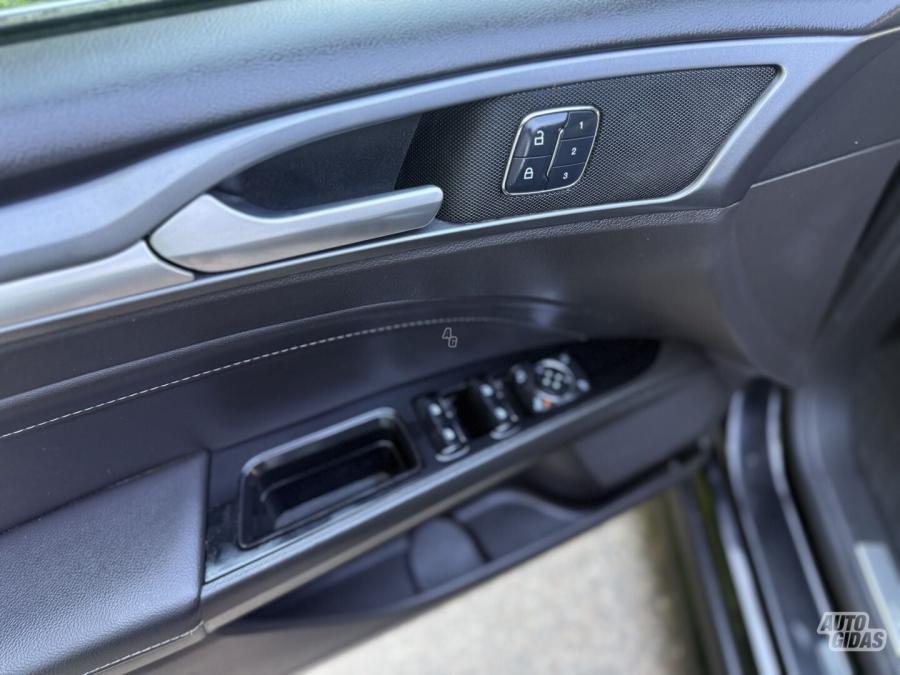 Melns Ford Mondeo 2017 Utena, ar dzinēja tilpumu 2.00 L un nobraukumu 246 tūkst. km par 8850 €, foto 13 vietnē AUTOMOTO.COM.LV