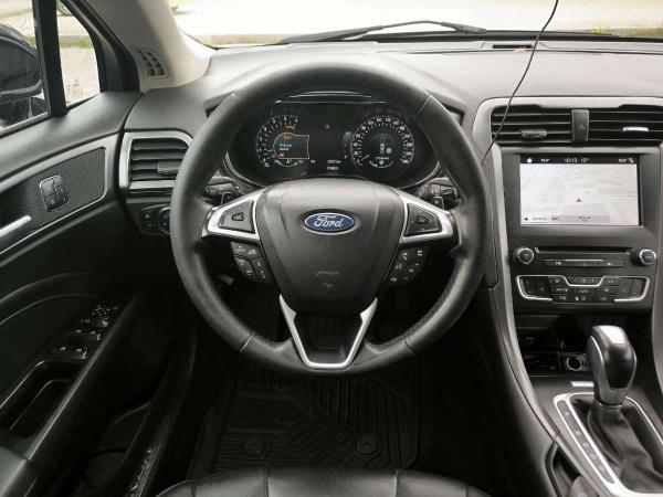 Black Ford Mondeo 2017 in Riga, with an engine capacity of 2.00 L and mileage of 253 thousand km for 7700 €, photo 8 on AUTOMOTO.COM.LV