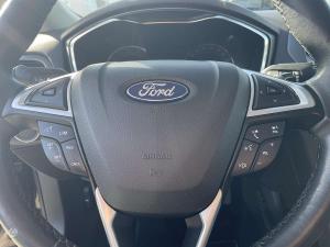 Black Ford Mondeo 2017 in Vilnius, with an engine capacity of 2.00 L and mileage of 253 thousand km for 7750 €, photo 15 on AUTOMOTO.COM.LV