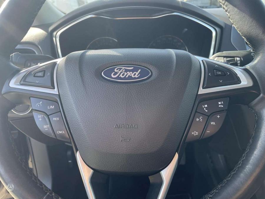 Black Ford Mondeo 2017 in Vilnius, with an engine capacity of 2.00 L and mileage of 253 thousand km for 7750 €, photo 15 on AUTOMOTO.COM.LV