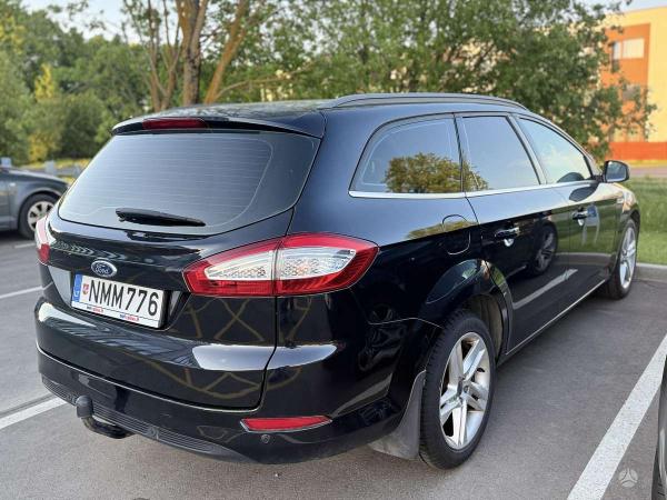 Melns Ford Mondeo 2012 Viļņa, ar dzinēja tilpumu 2.00 L un nobraukumu 231 tūkst. km par 1750 €, foto 3 vietnē AUTOMOTO.COM.LV