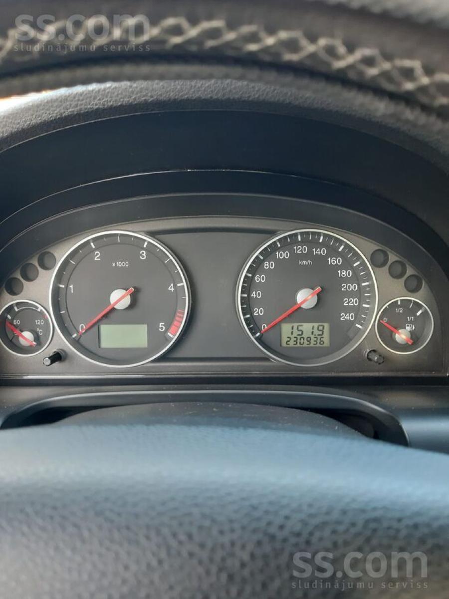 Melns Ford Mondeo 2006 Daugavpils, ar dzinēja tilpumu 2.00 L un nobraukumu 231 tūkst. km par 1700 €, foto 4 vietnē AUTOMOTO.COM.LV