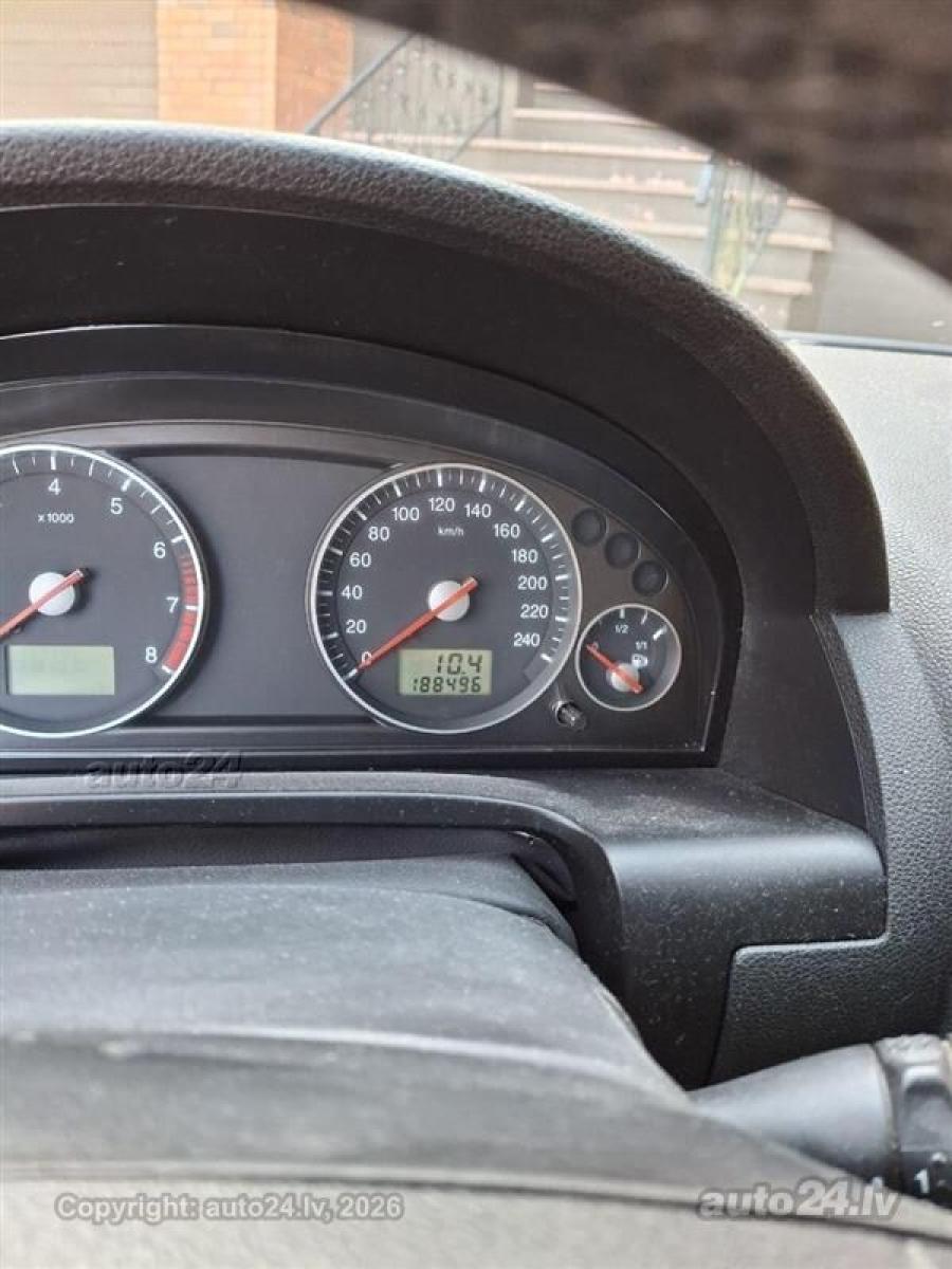 Black Ford Mondeo 2007 in Tallinn, with an engine capacity of 1.80 L and mileage of 188 thousand km for 1400 €, photo 8 on AUTOMOTO.COM.LV