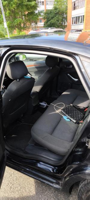 Black Ford Mondeo 2007 in Sillamae, with an engine capacity of 0.00 L and mileage of 308 thousand km for 799 €, photo 7 on AUTOMOTO.COM.LV