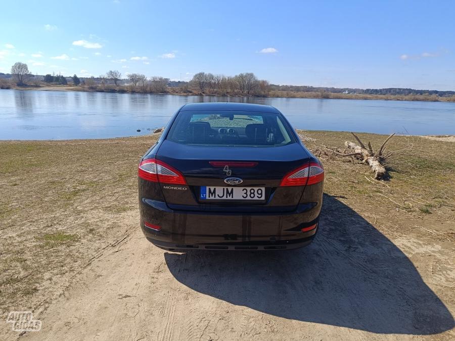 Melns Ford Mondeo 2007 Kauņa, ar dzinēja tilpumu 2.00 L un nobraukumu 215 tūkst. km par 1500 €, foto 6 vietnē AUTOMOTO.COM.LV