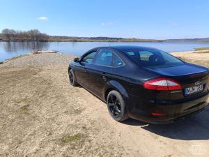Black Ford Mondeo 2007 in Kaunas, with an engine capacity of 2.00 L and mileage of 215 thousand km for 1400 €, photo 7 on AUTOMOTO.COM.LV
