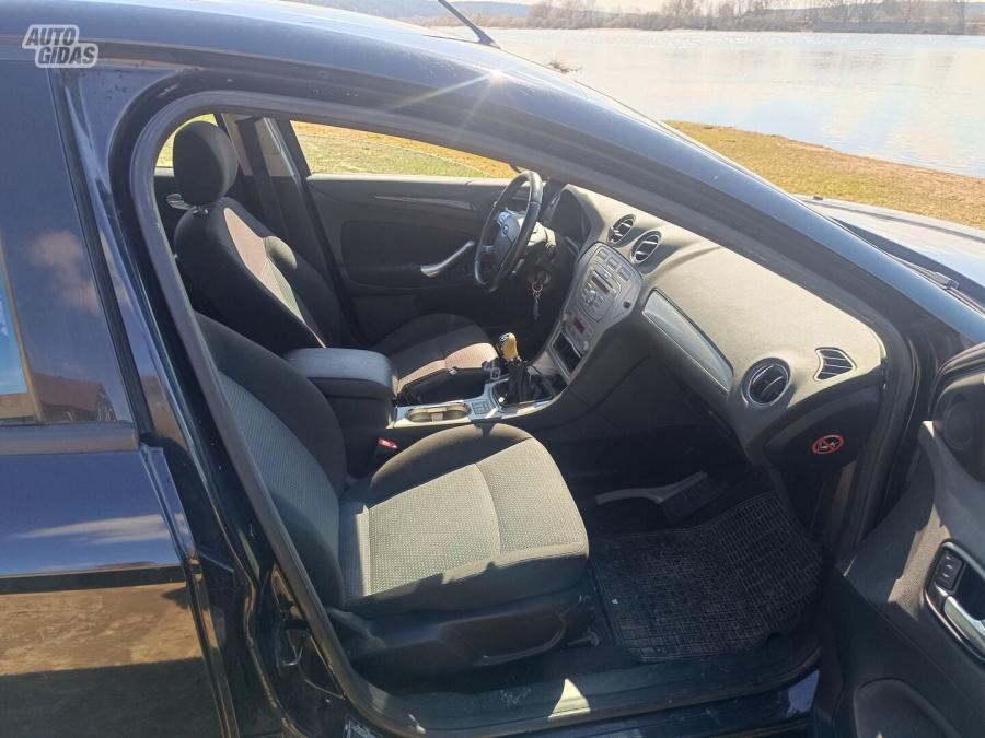 Black Ford Mondeo 2007 in Kaunas, with an engine capacity of 2.00 L and mileage of 215 thousand km for 1400 €, photo 10 on AUTOMOTO.COM.LV