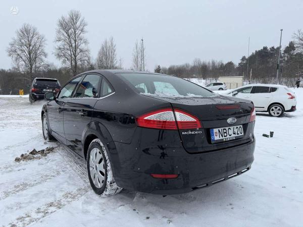 Black Ford Mondeo 2008 in Vilnius, with an engine capacity of 2.30 L and mileage of 216 thousand km for 1750 €, photo 4 on AUTOMOTO.COM.LV