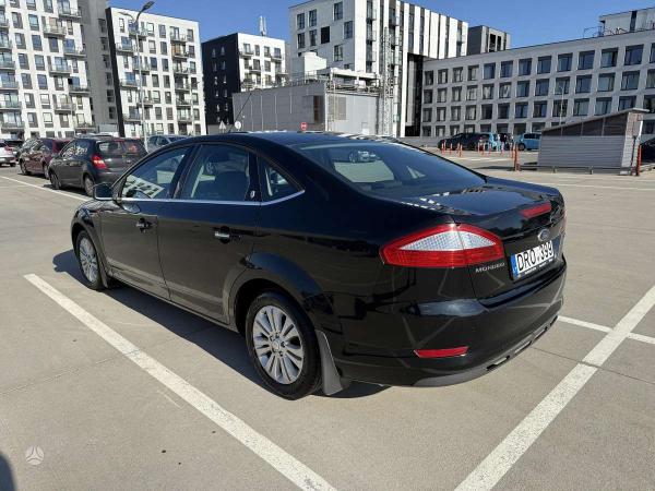 Black Ford Mondeo 2008 in Vilnius, with an engine capacity of 1.75 L and mileage of 334 thousand km for 2200 €, photo 1 on AUTOMOTO.COM.LV