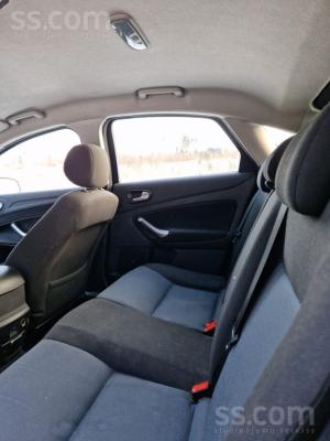 Melns Ford Mondeo 2009 Cēsis, ar dzinēja tilpumu 1.80 L un nobraukumu 0 tūkst. km par 1750 €, foto 6 vietnē AUTOMOTO.COM.LV