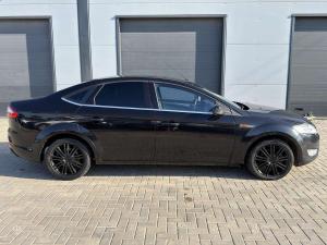 Black Ford Mondeo 2009 in Vilnius, with an engine capacity of 2.00 L and mileage of 339 thousand km for 1950 €, photo 6 on AUTOMOTO.COM.LV