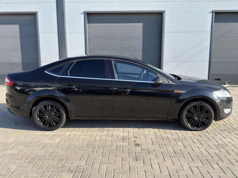 Black Ford Mondeo 2009 in Vilnius, with an engine capacity of 2.00 L and mileage of 339 thousand km for 1950 €, photo 6 on AUTOMOTO.COM.LV