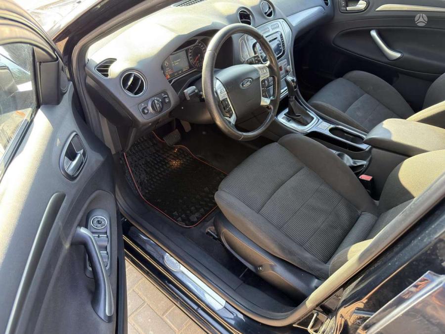 Black Ford Mondeo 2009 in Vilnius, with an engine capacity of 2.00 L and mileage of 339 thousand km for 1950 €, photo 9 on AUTOMOTO.COM.LV