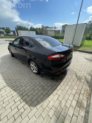 Melns Ford Mondeo 2009 Rīga, ar dzinēja tilpumu 2.00 L un nobraukumu 198 tūkst. km par 1100 €, foto 4 vietnē AUTOMOTO.COM.LV