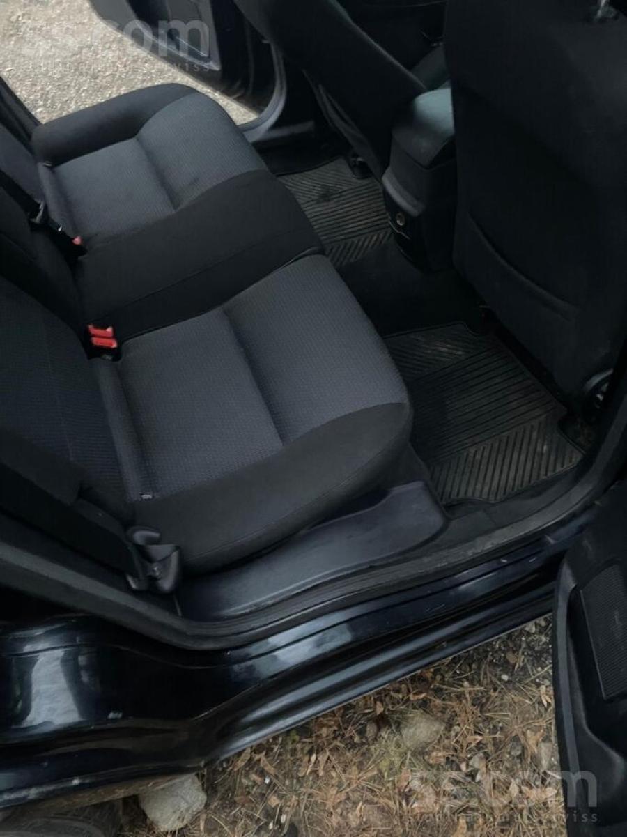 Melns Ford Mondeo 2009 Rīga, ar dzinēja tilpumu 2.00 L un nobraukumu 198 tūkst. km par 1100 €, foto 7 vietnē AUTOMOTO.COM.LV