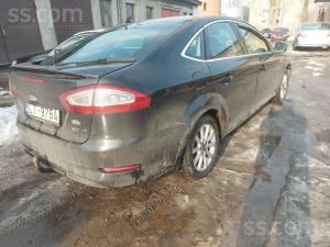 Black Ford Mondeo 2011 in Riga, with an engine capacity of 1.60 L and mileage of 439 thousand km for 1500 €, photo 5 on AUTOMOTO.COM.LV