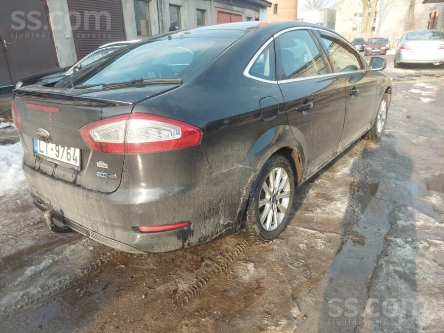 Black Ford Mondeo 2011 in Riga, with an engine capacity of 1.60 L and mileage of 439 thousand km for 1500 €, photo 5 on AUTOMOTO.COM.LV